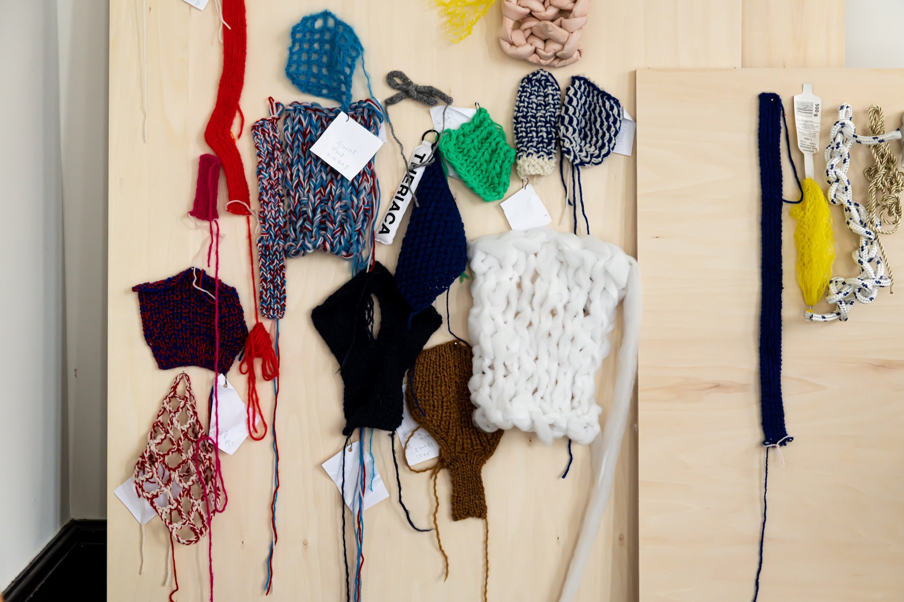 THERIACA - ASUKA HAMADA - Issue 25 - amirisu online store