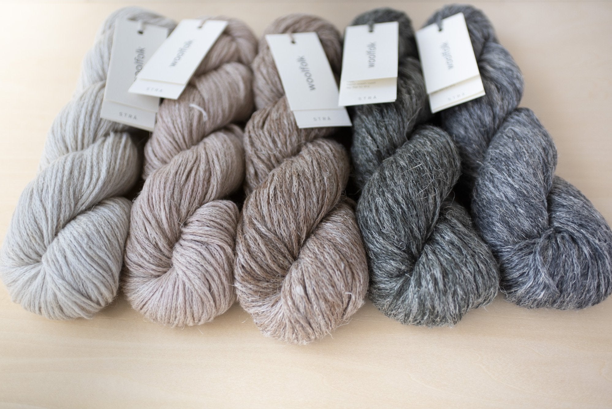 I tried knitting this yarn -Woolfolk STRA- - amirisu online store